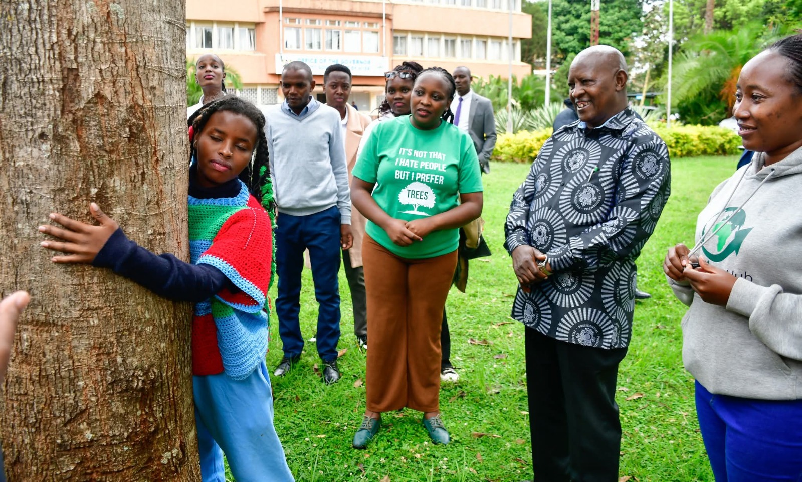 President Ruto Honors Tree-Hugger Truphena Muthoni with Medal and ...